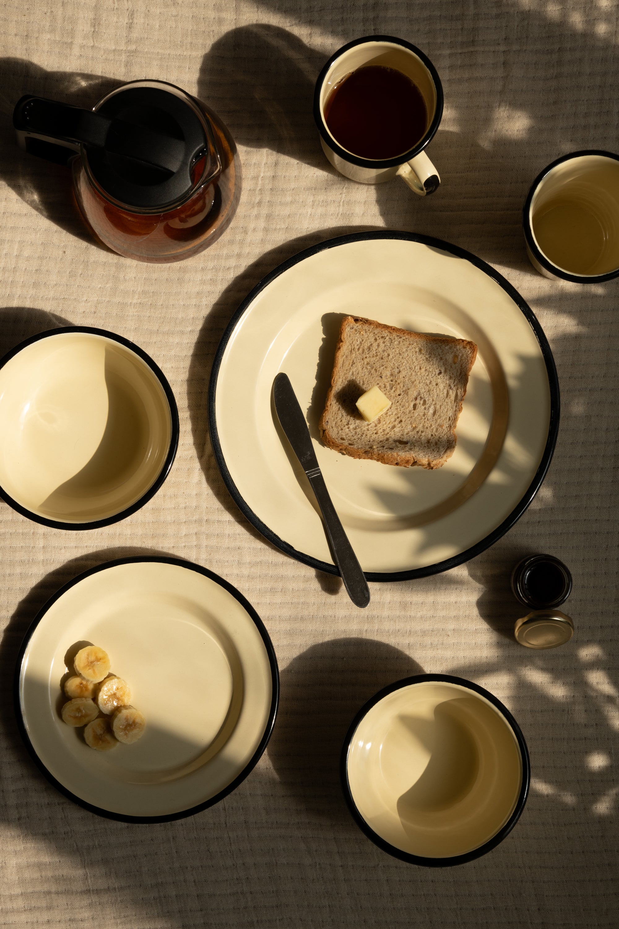 Crème enamel dinner set – handcrafted porcelain tableware